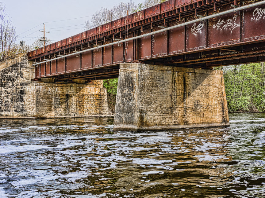 railroad bridge | lumina volta